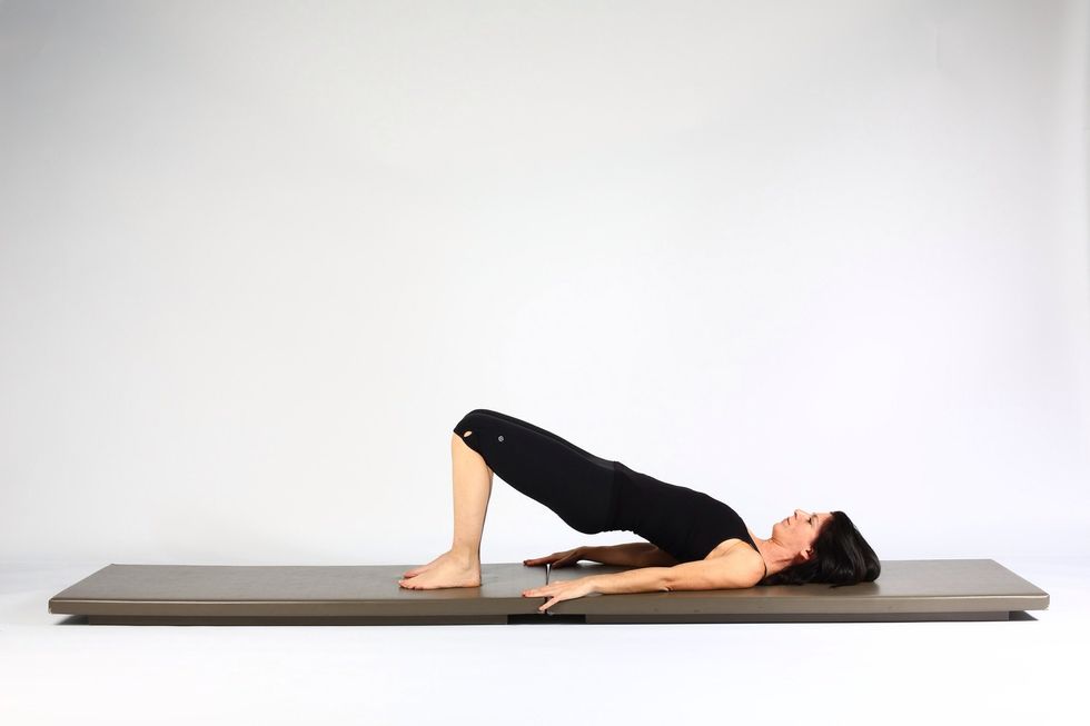 How to tone hamstrings with hip lift variations - B+C Guides