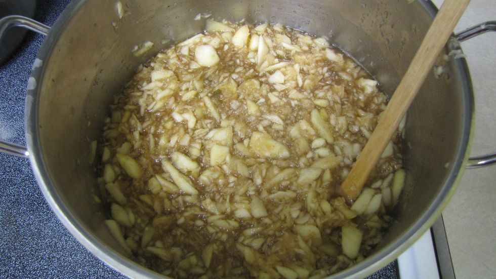 How to make harvest time apple relish - B+C Guides