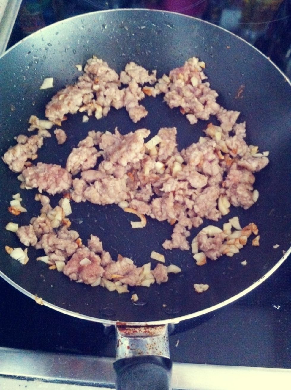 How to cook leek with minced meat - B+C Guides