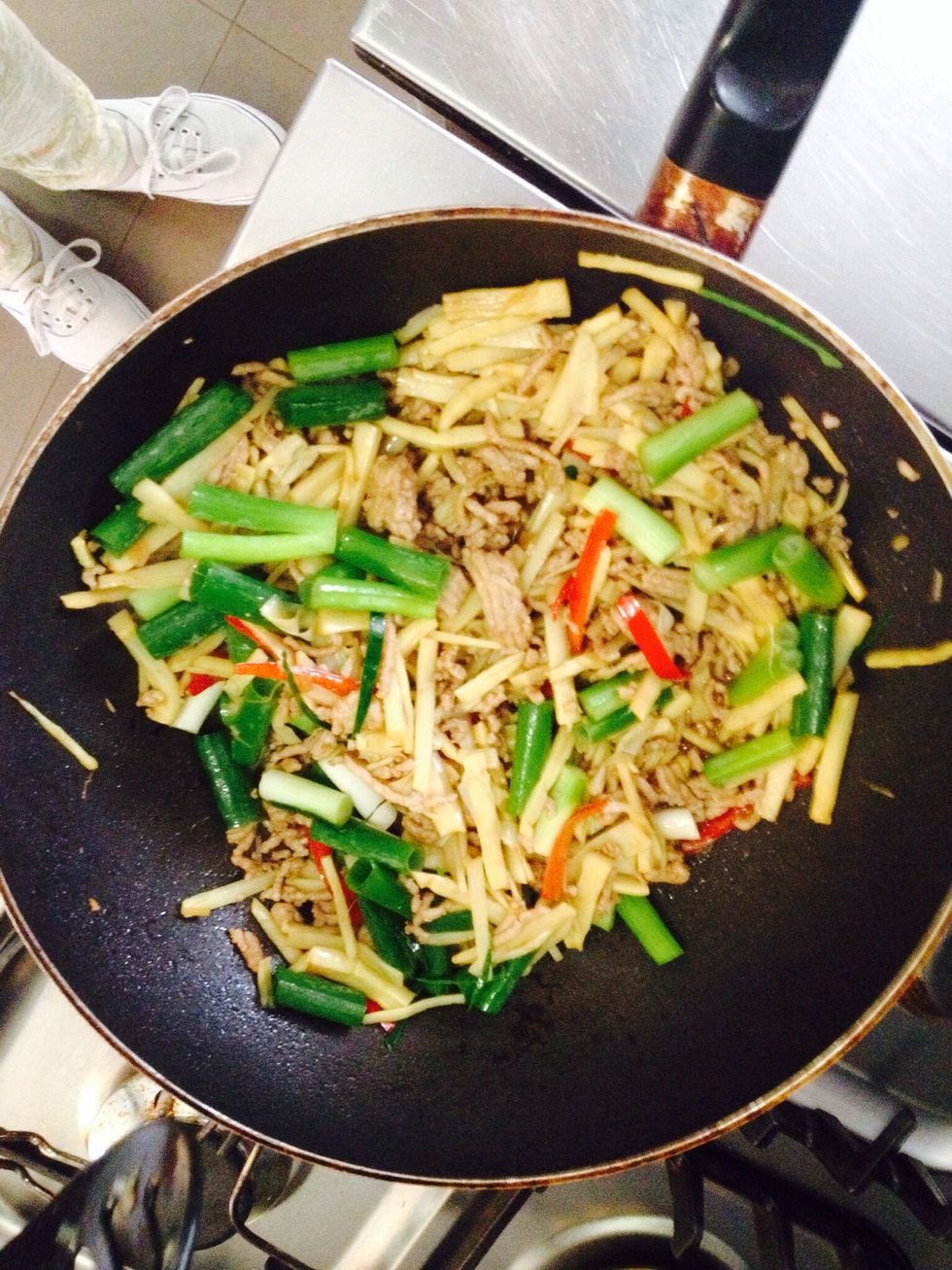 How to cook a bamboo shoot stir fry - B+C Guides