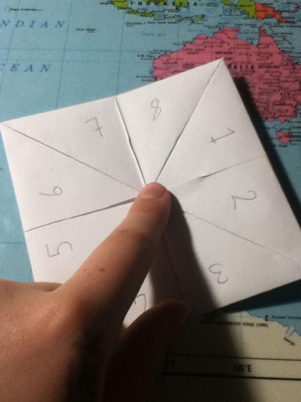 How to make a chatterbox/fortune teller - B+C Guides