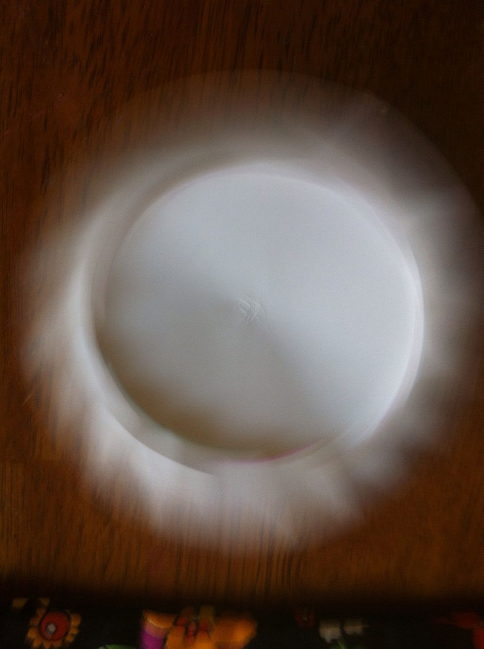 How to make an easy paper plate spinner - B+C Guides