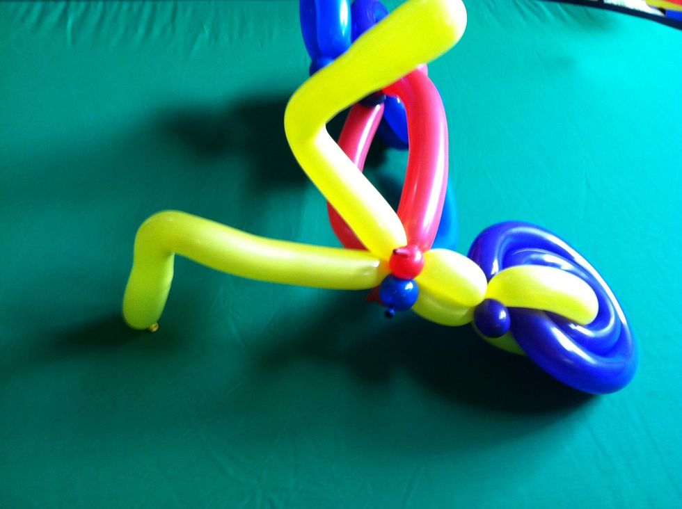 How to make a balloon bike - B+C Guides