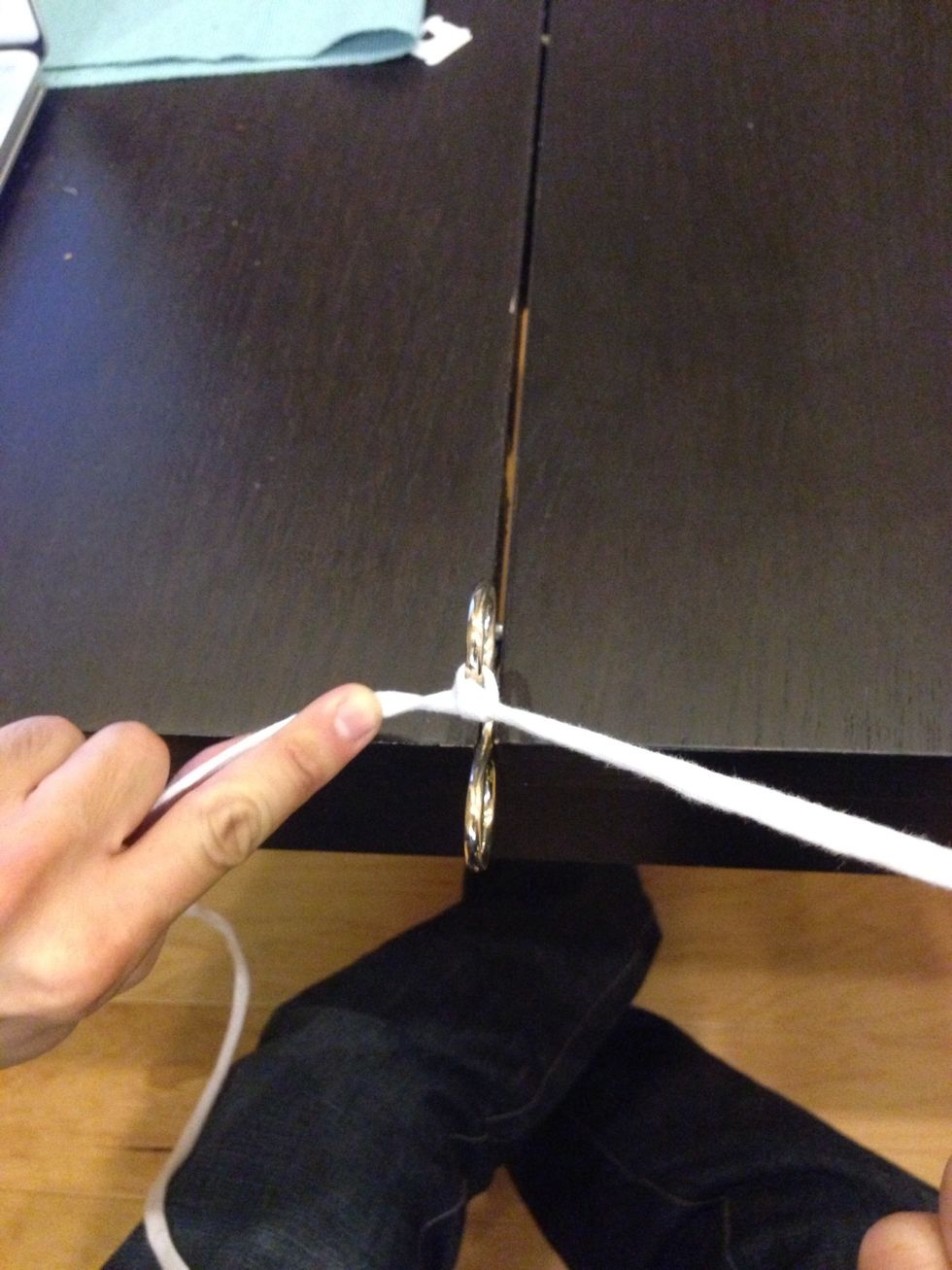 How to perform a two hand tie - B+C Guides