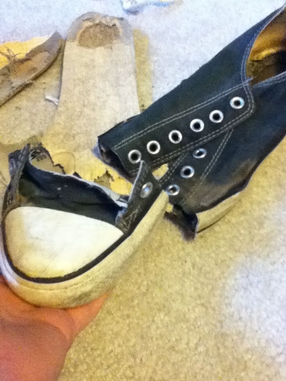 How to upcycle old converse shoes - B+C Guides