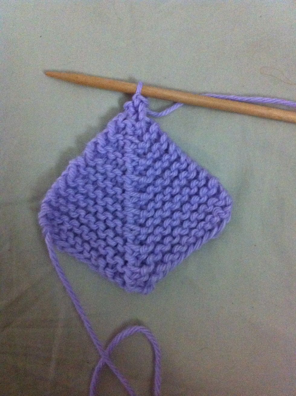 How to knit a mitered square - B+C Guides