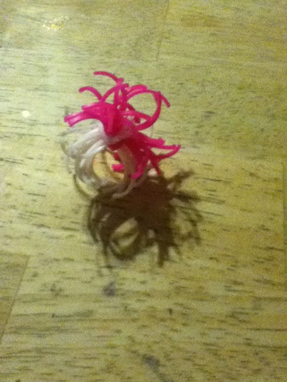 How to make a squishy poof ball on the rainbow loom - B+C Guides