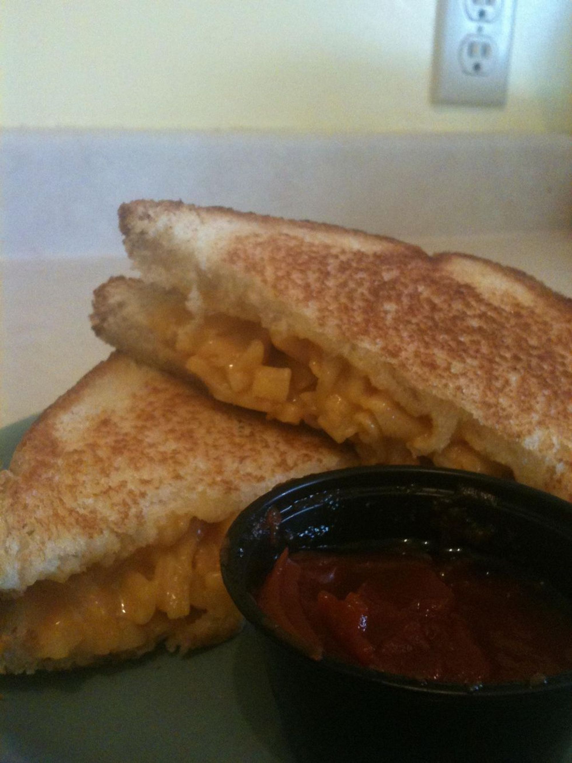 How to make marconi grilled cheese - B+C Guides