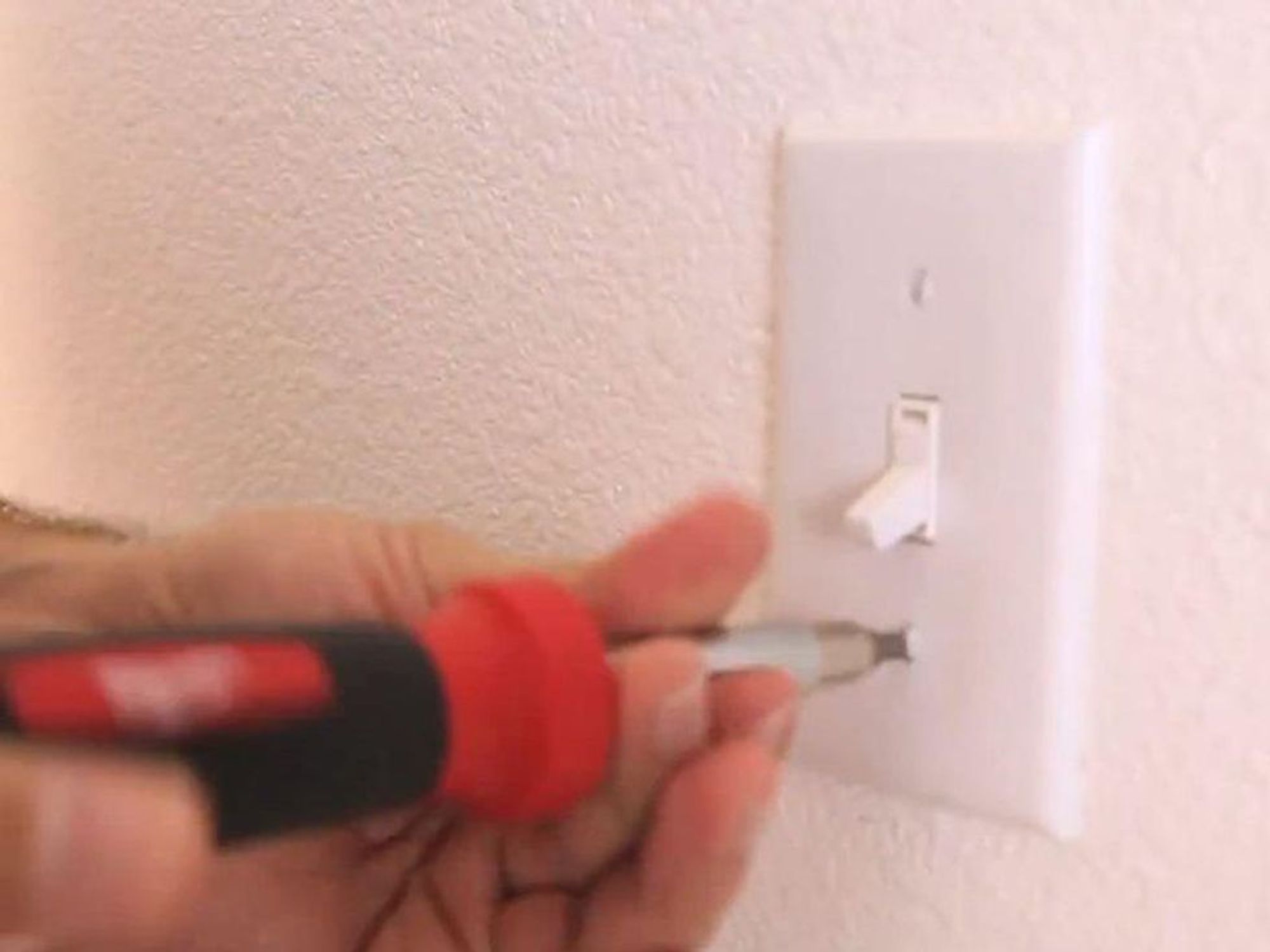 How to install a light switch - B+C Guides
