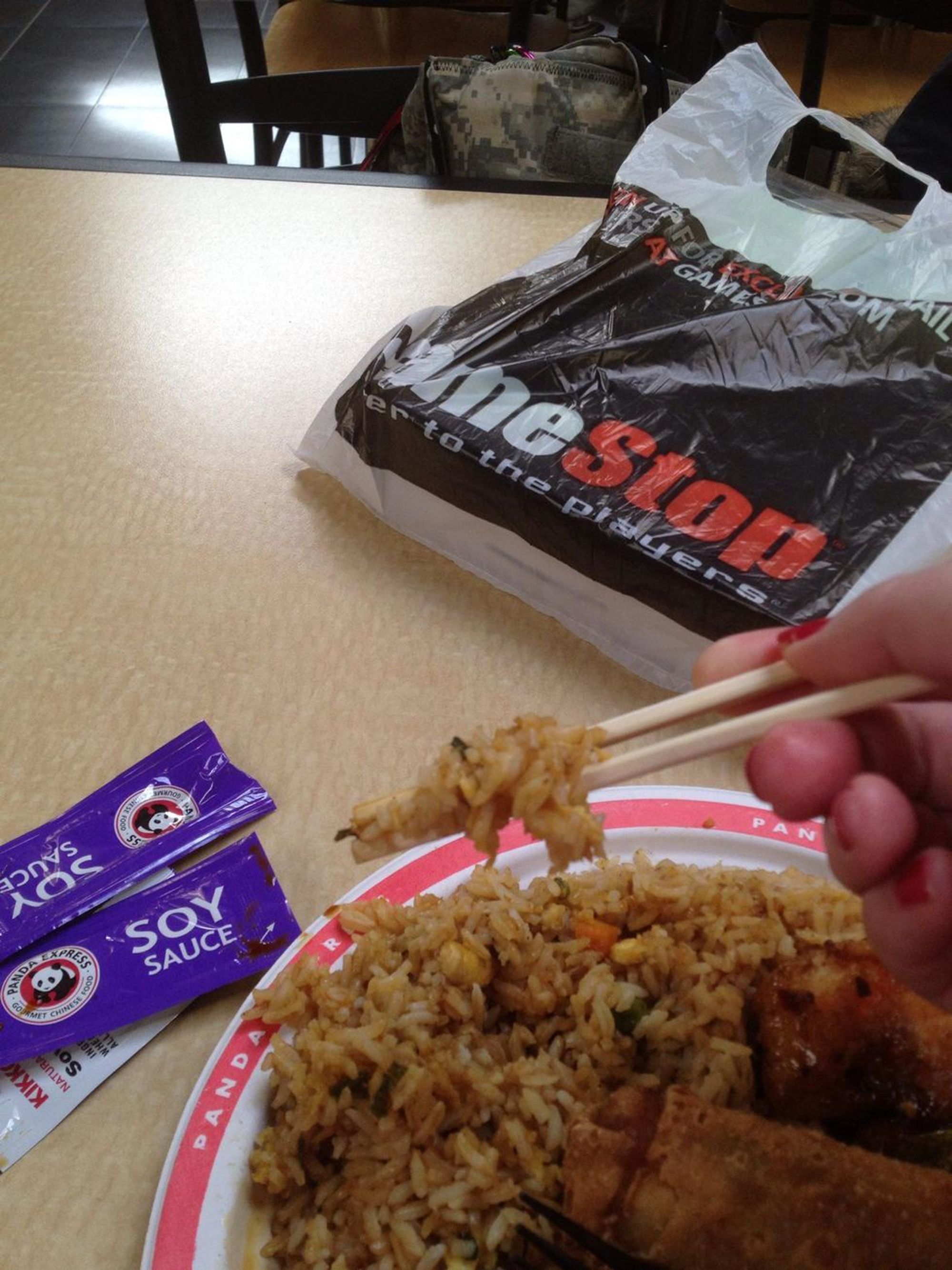 How to eat rice with chopsticks! - B+C Guides