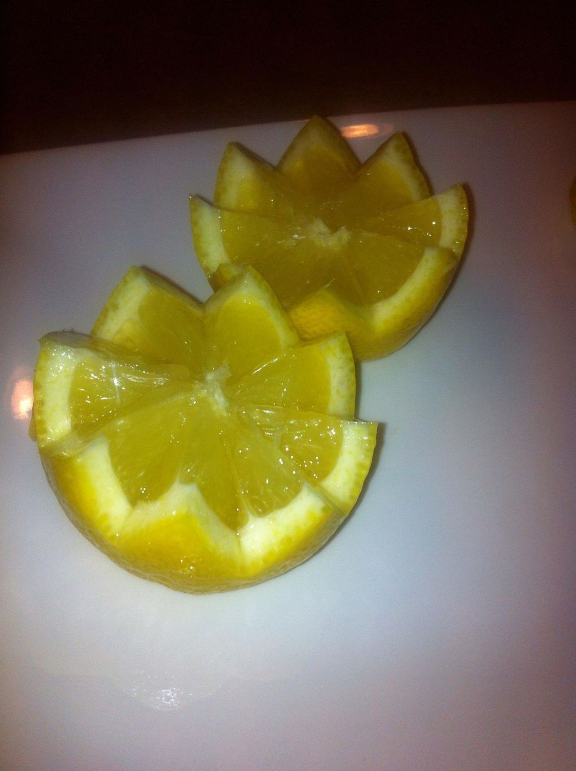 How to make 3 easy lemon garnishes - B+C Guides