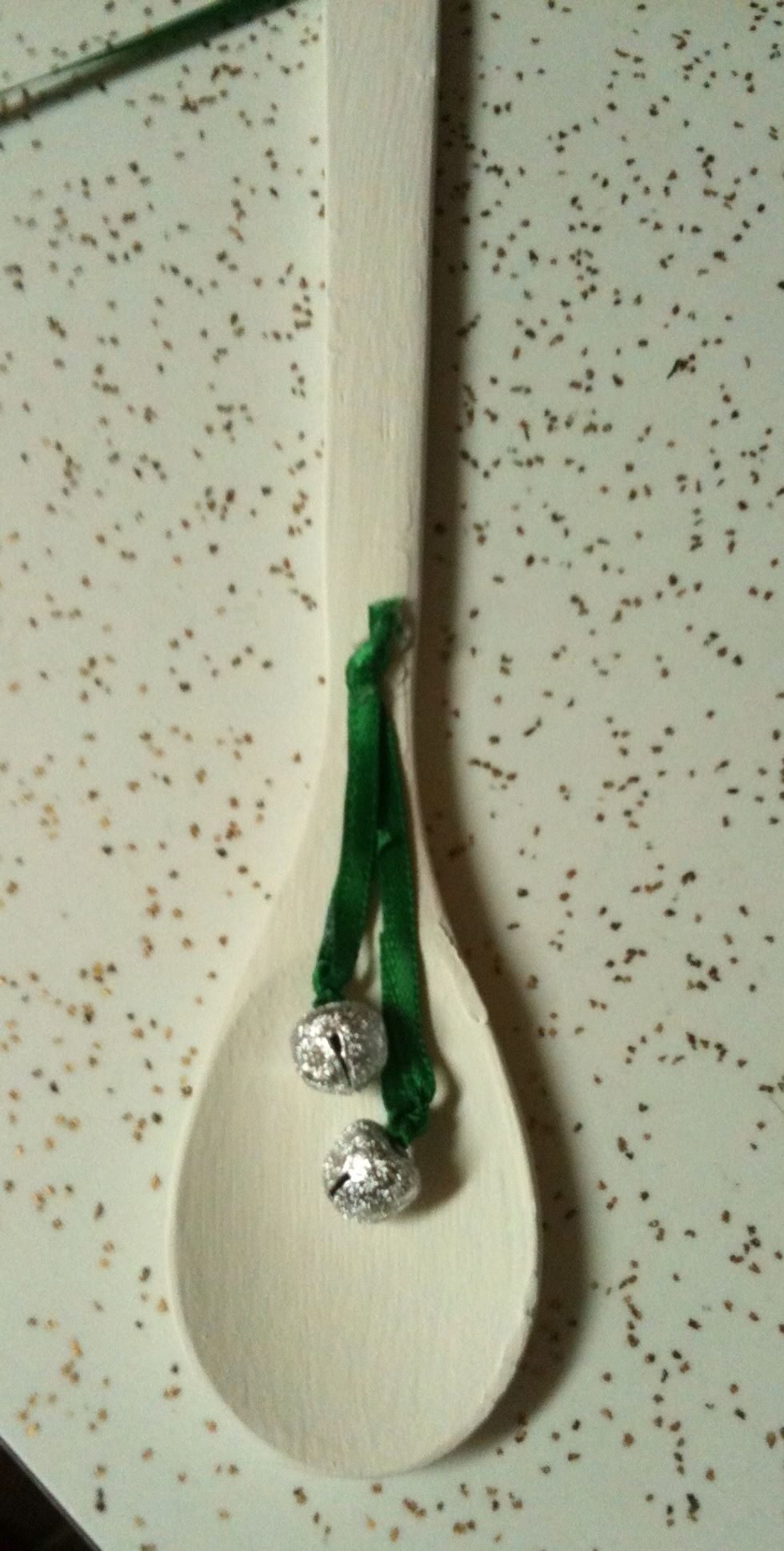 How to make wooden spoon christmas ornaments - B+C Guides