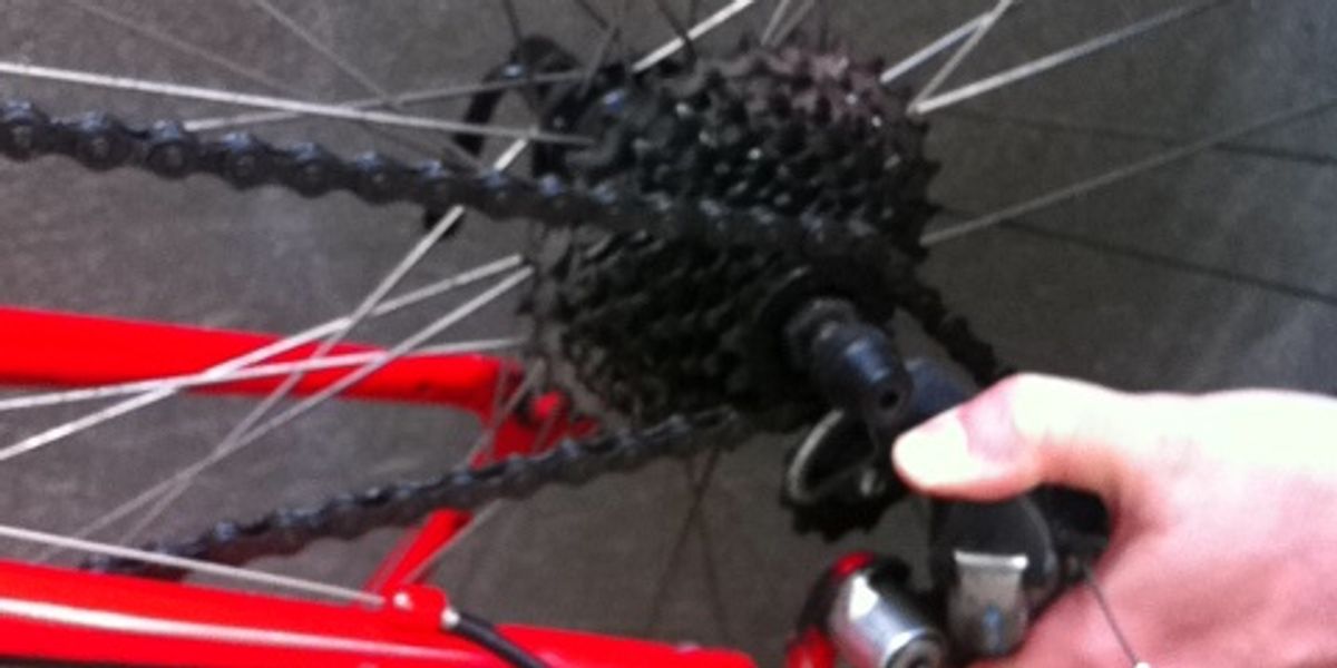 How to remove a rear wheel on a bicycle - B+C Guides