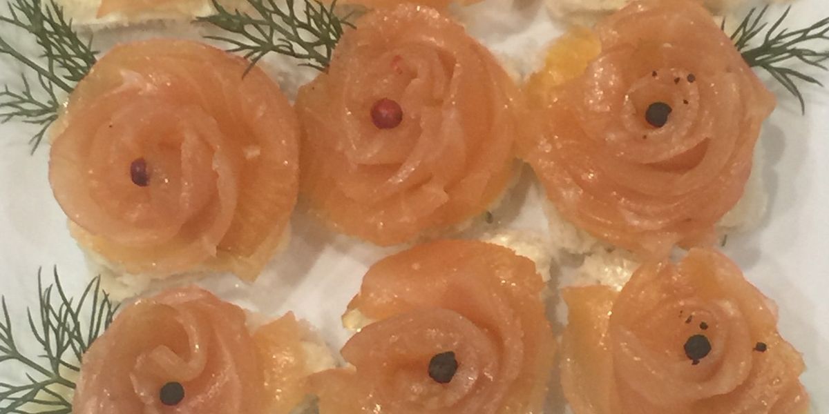 How to make smoked salmon flowers - B+C Guides