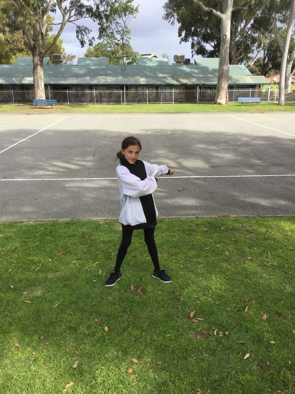 How to do a side aerial in gymnastics - B+C Guides