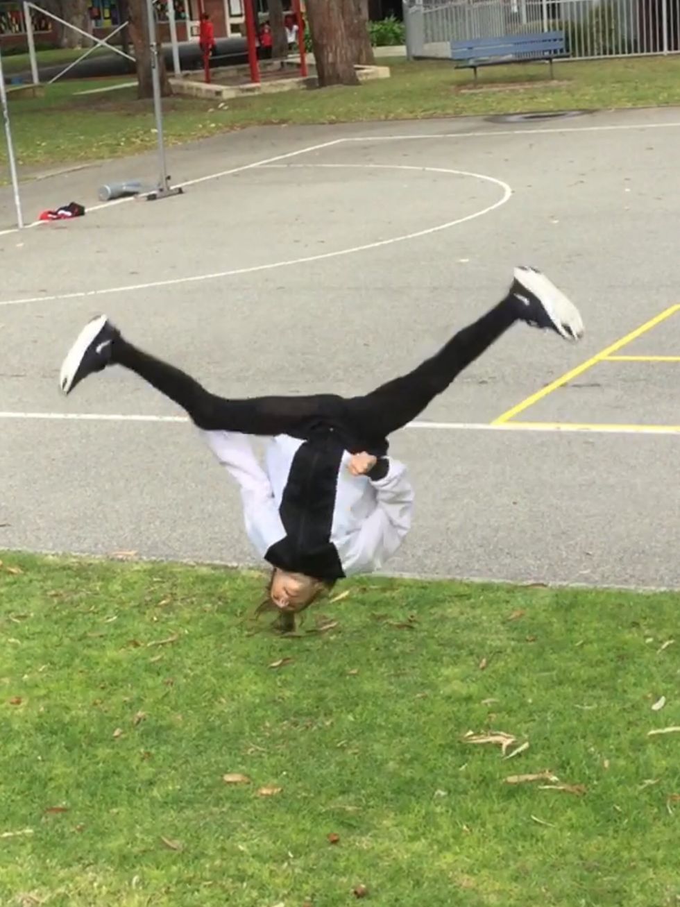 How to do a side aerial in gymnastics - B+C Guides