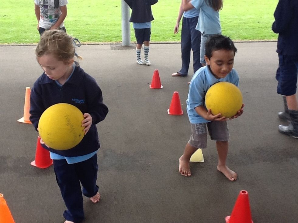 How to play bounceball - B+C Guides