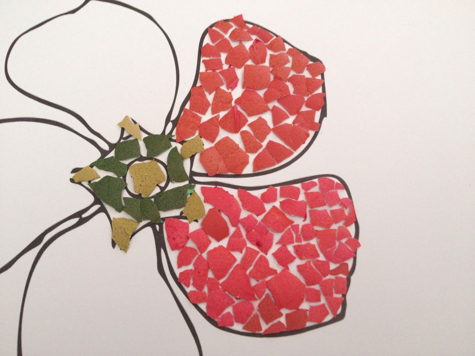 How to make a mosaic using egg shells - B+C Guides