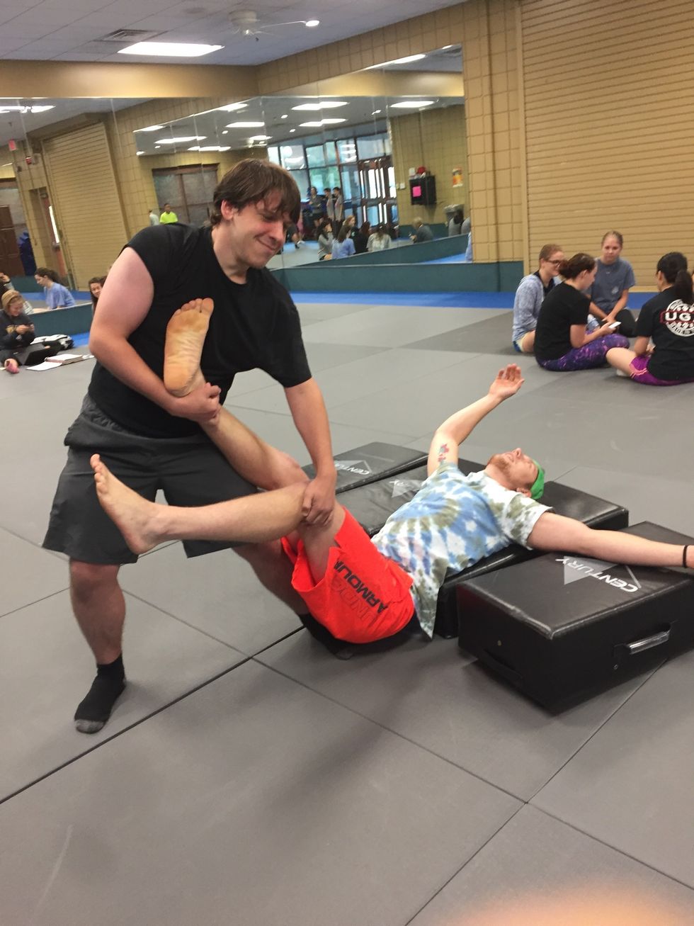 How to escape a bear hug - B+C Guides