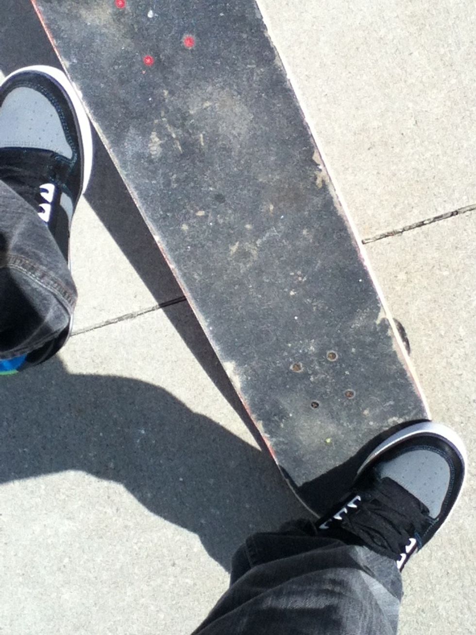 How to kickflip on a skateboard - B+C Guides