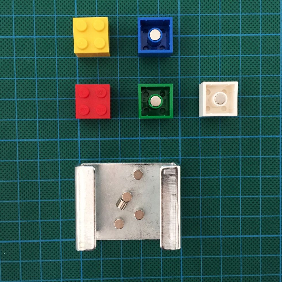 How to make lego fridge magnets - B+C Guides