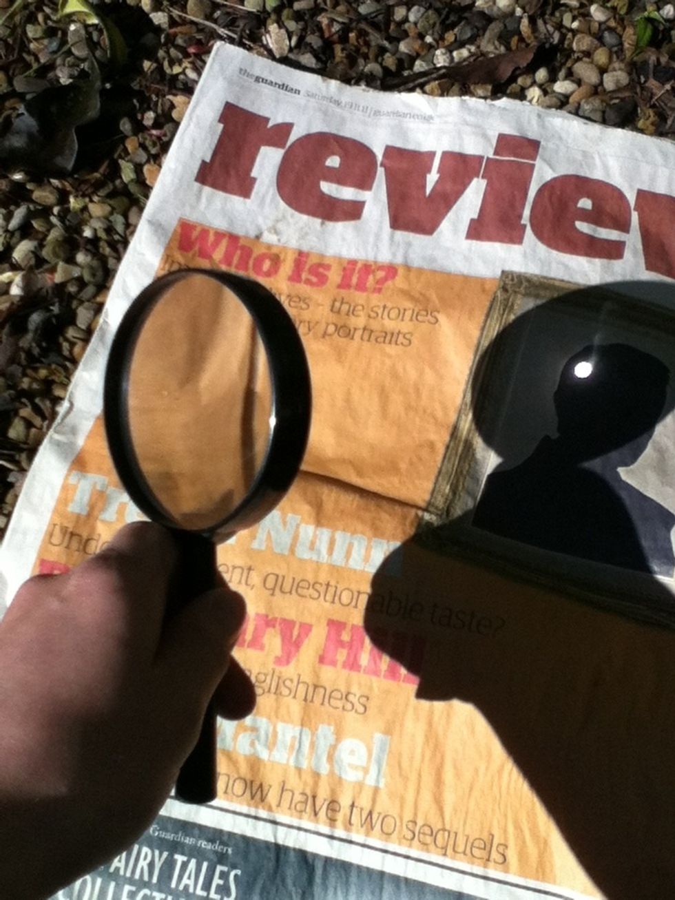 How to make a fire with a magnifying glass - B+C Guides
