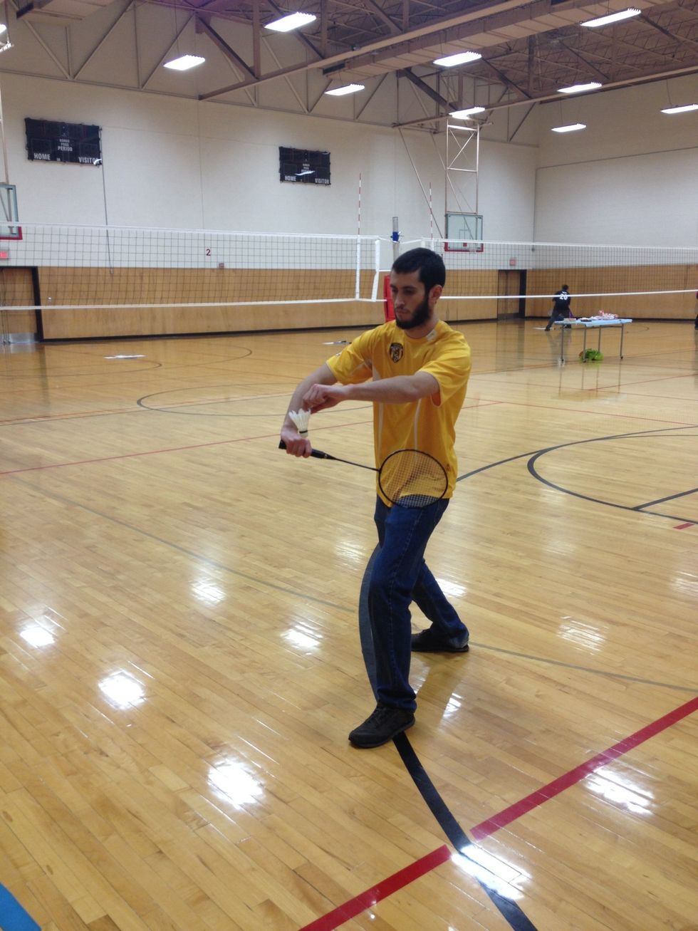 How to badminton serve - B+C Guides