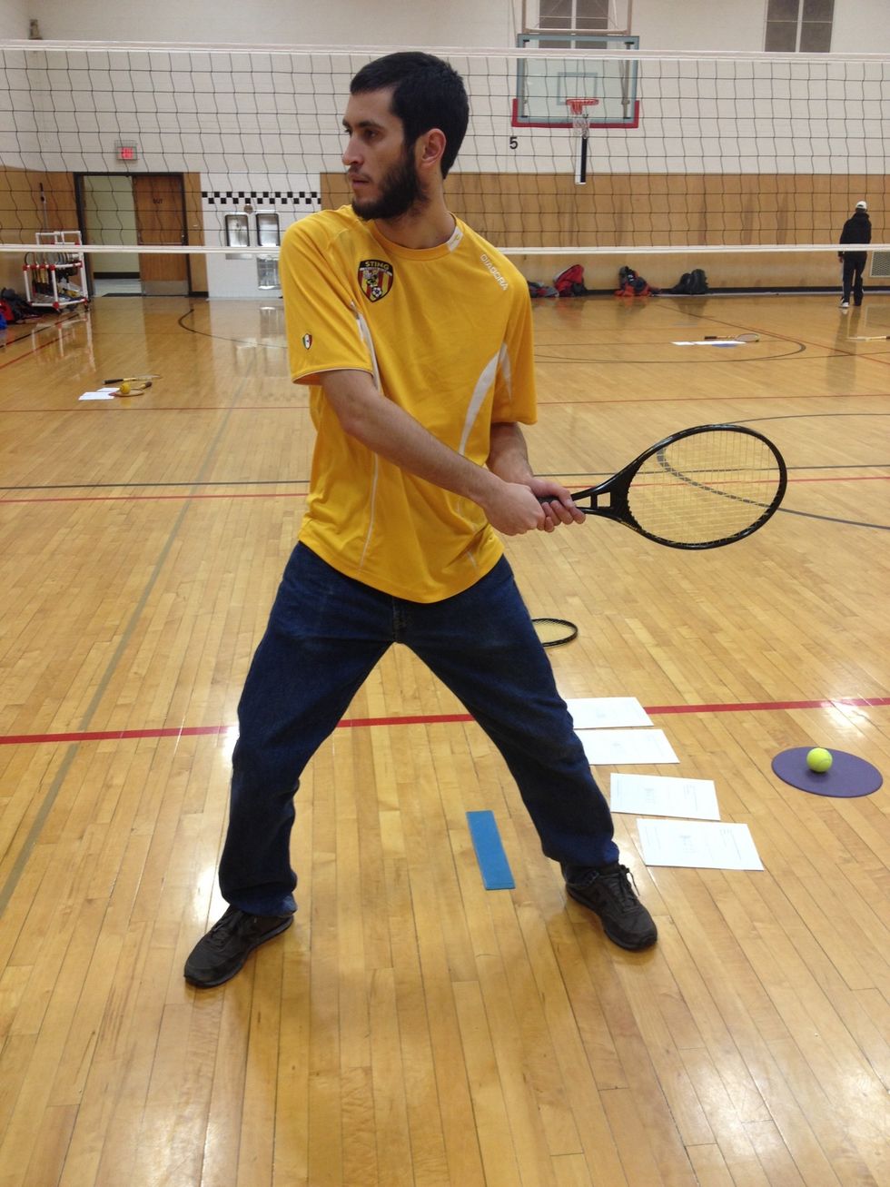 How to do tennis backhand - B+C Guides