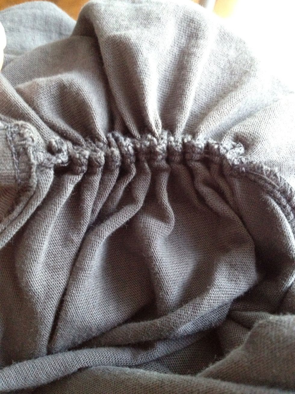 How to make your own scrunched t-shirt - B+C Guides