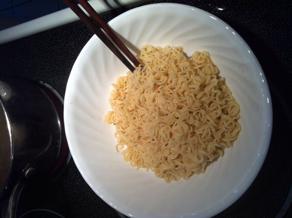 How to make 5 minute gourmet instant noodles - B+C Guides