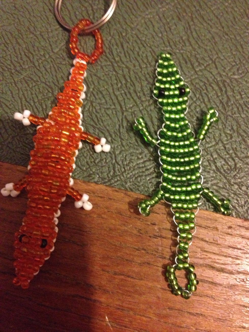 How to make a beaded lizard key ring - B+C Guides