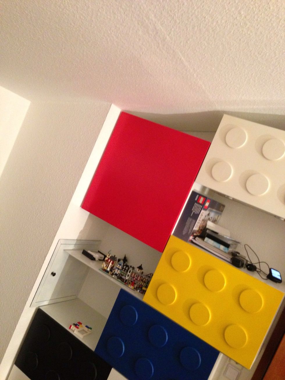 How to build lego-themed shelves with display areas - B+C Guides