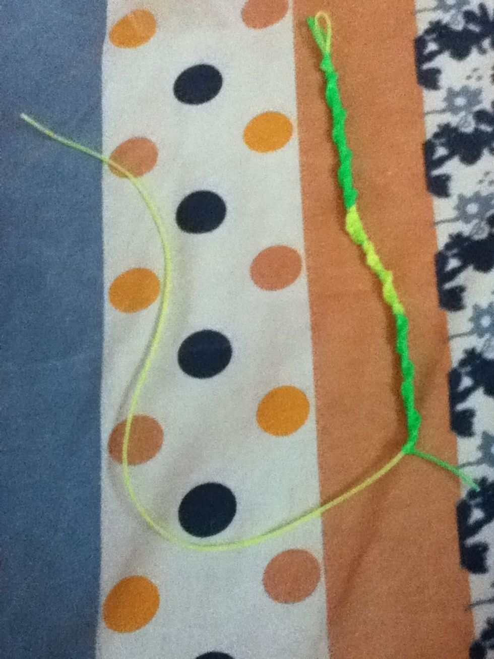 How to make a spiral knot with scooby strings - B+C Guides