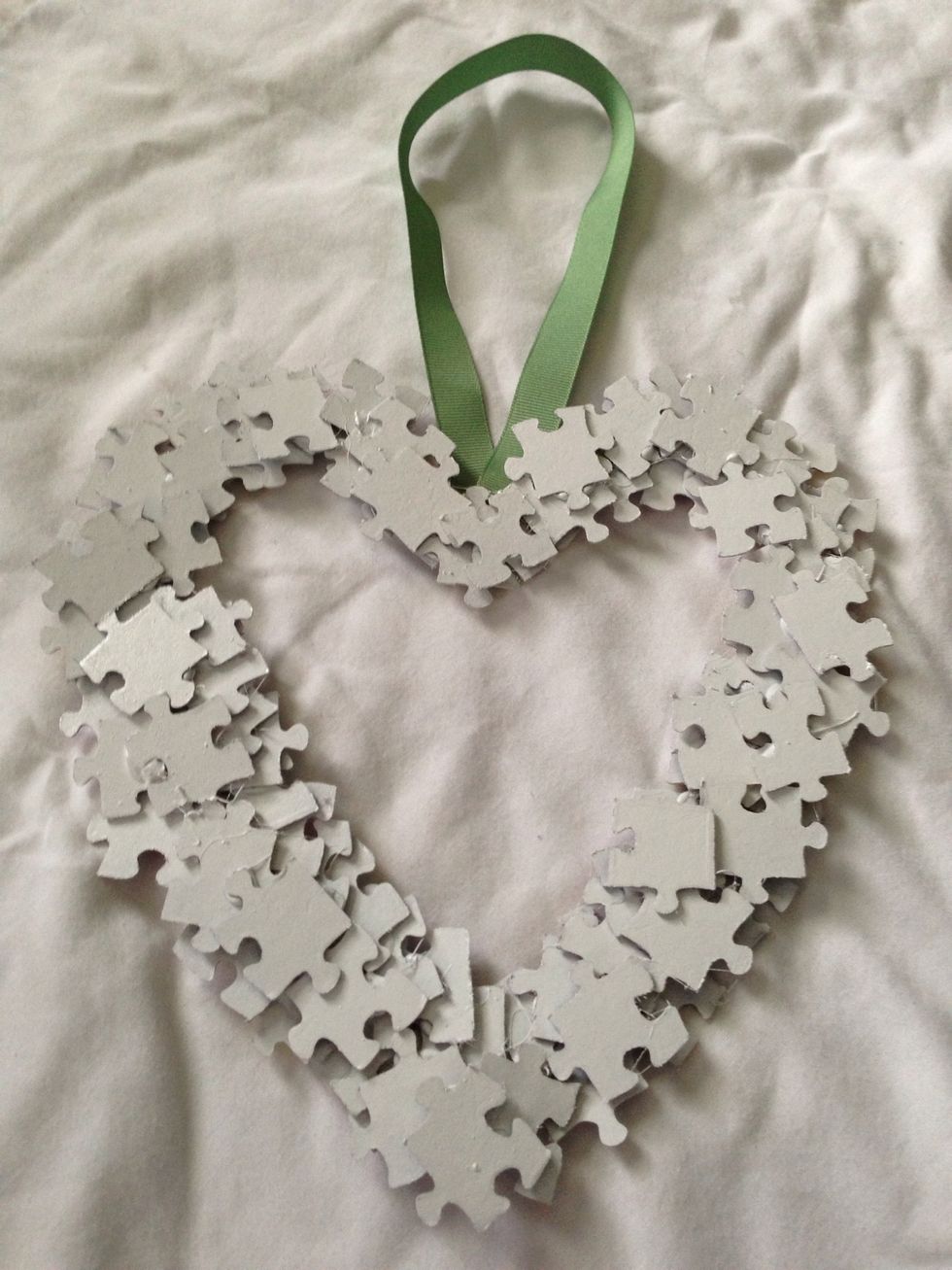 How to create a heart from puzzle pieces - B+C Guides