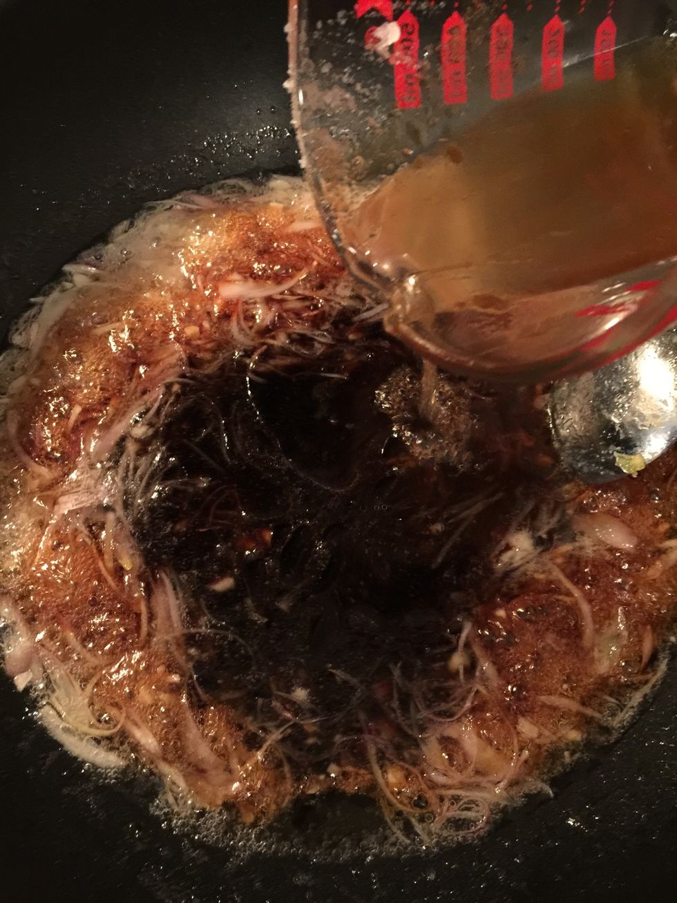 How to make kua mee (sweet fried noodles) - B+C Guides