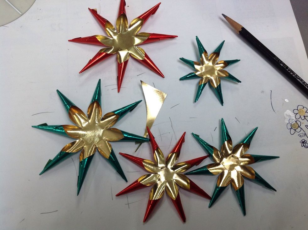 How to make a german christmas star - B+C Guides