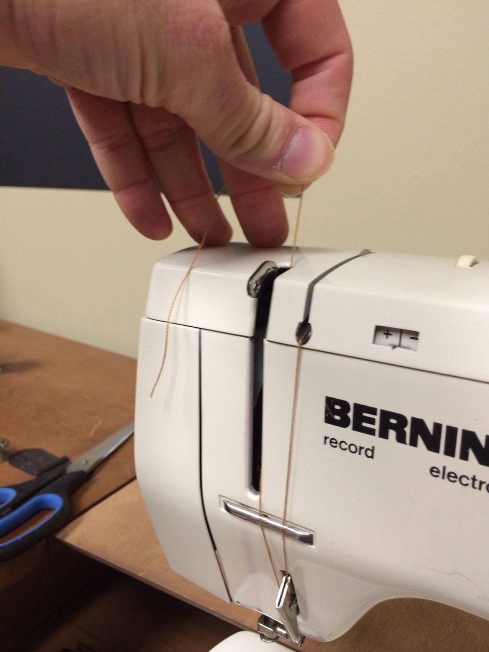 How to thread a bernina 830 - B+C Guides
