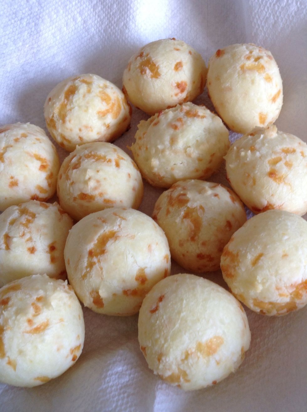 How to make cheese balls (brazilian pao de queijo) - B+C Guides