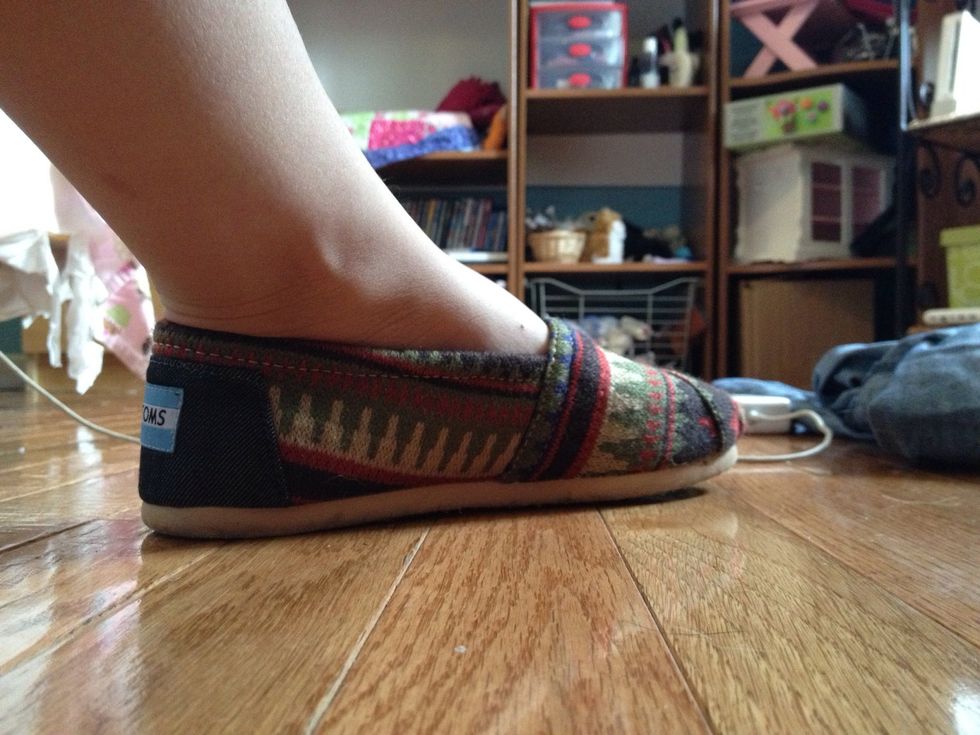 How to buy a pair of toms - B+C Guides