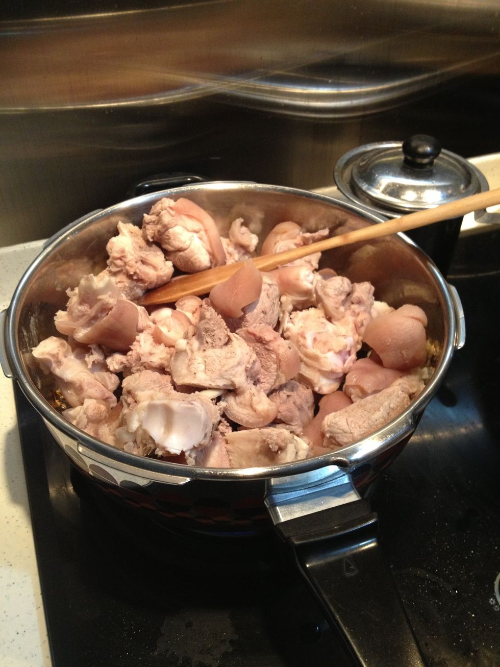 How to cook braised pork thigh (cukyok) - B+C Guides