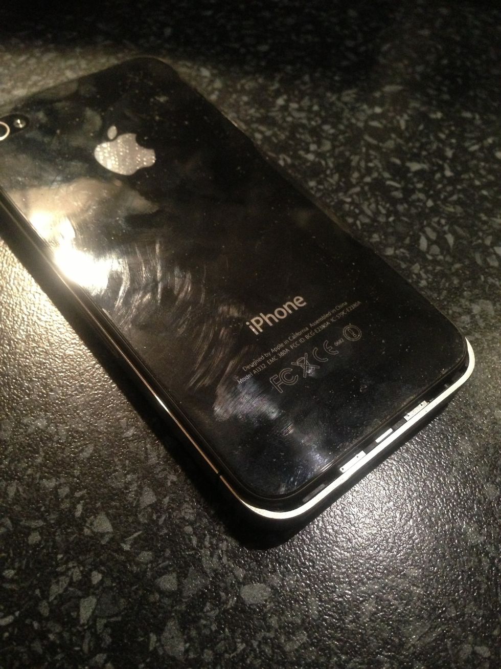 How to fix your broken iphone 4 back glass - B+C Guides