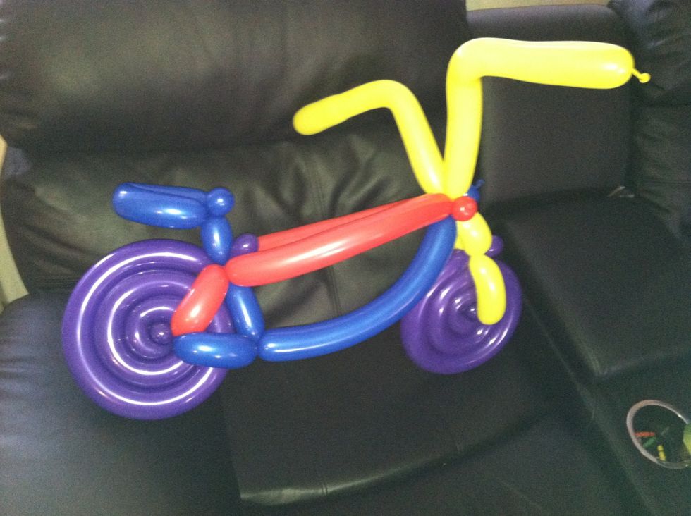 How to make a balloon bike - B+C Guides