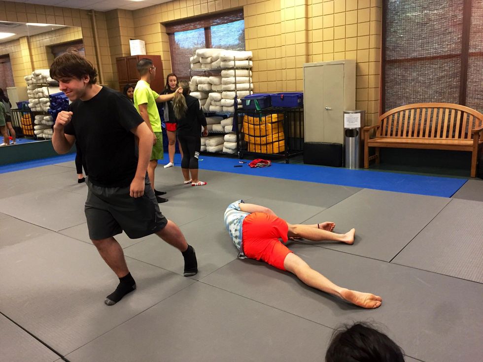 How to escape a bear hug - B+C Guides