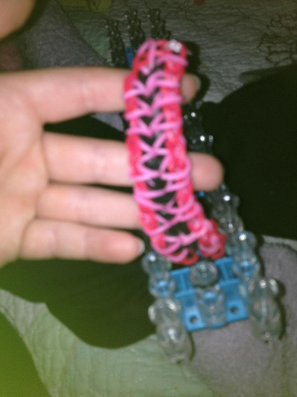 How to make a rainbow loom - B+C Guides