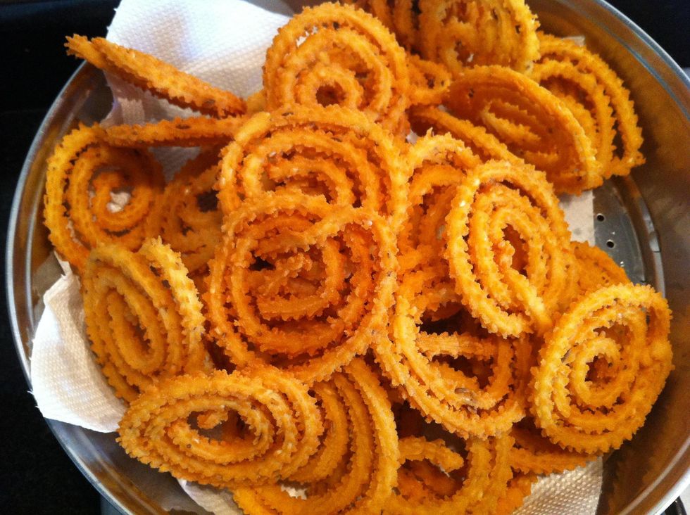 How to make south indian chakali - B+C Guides