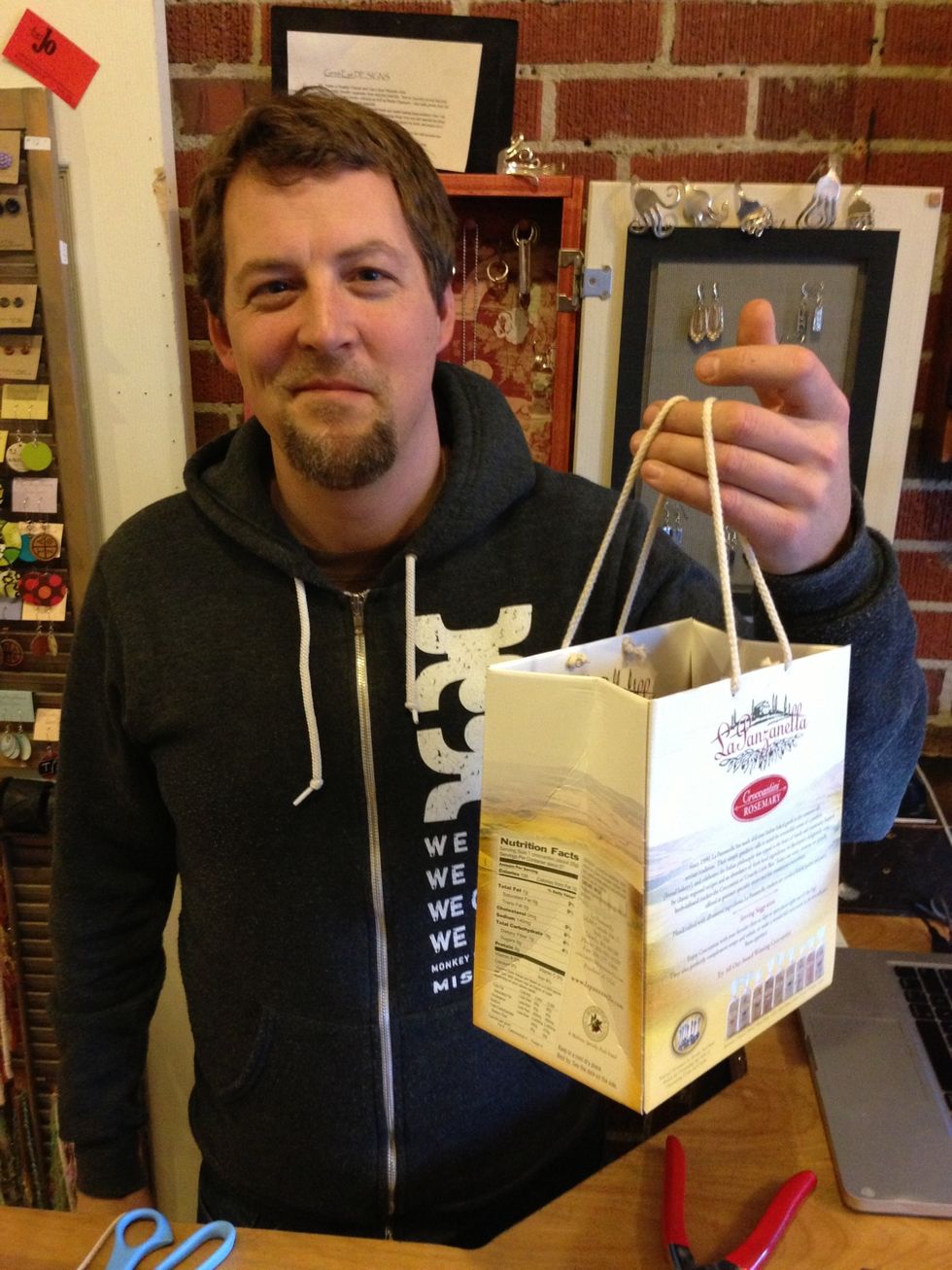 How to make a gift box from an upcycled cracker box - B+C Guides