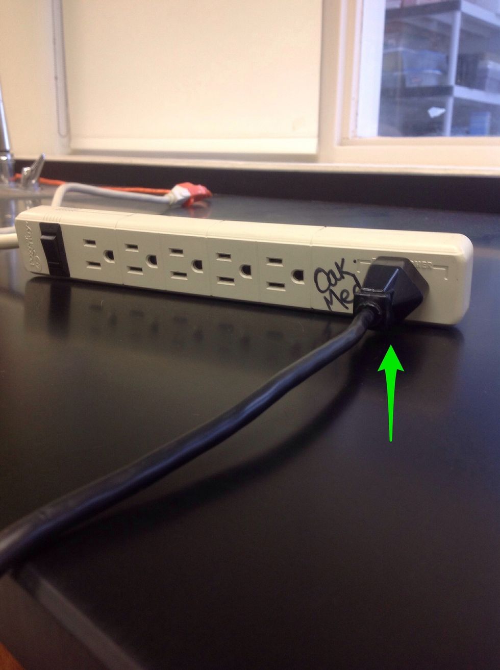 How to focus a compound light microscope - B+C Guides