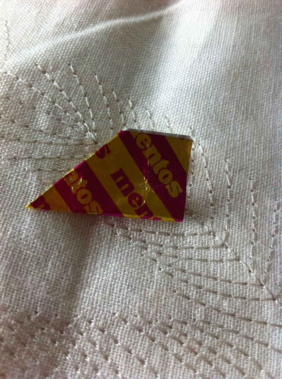 How to make a paper plane out of a gum paper - B+C Guides