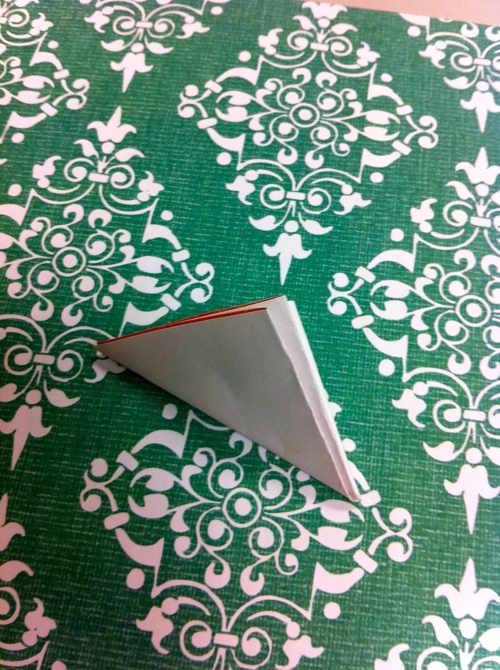 How to make simple paper flowers - B+C Guides