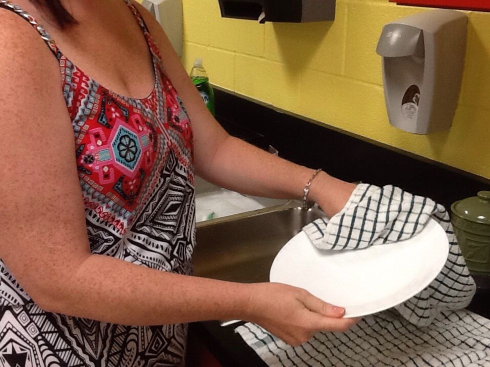 How to properly wash and dry dishes - B+C Guides